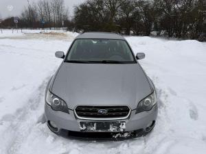 Grey Subaru Outback 2006 in Vilnius, with an engine capacity of 2.46 L and mileage of 301 thousand km for 2450 €, photo  on AUTOMOTO.COM.LV