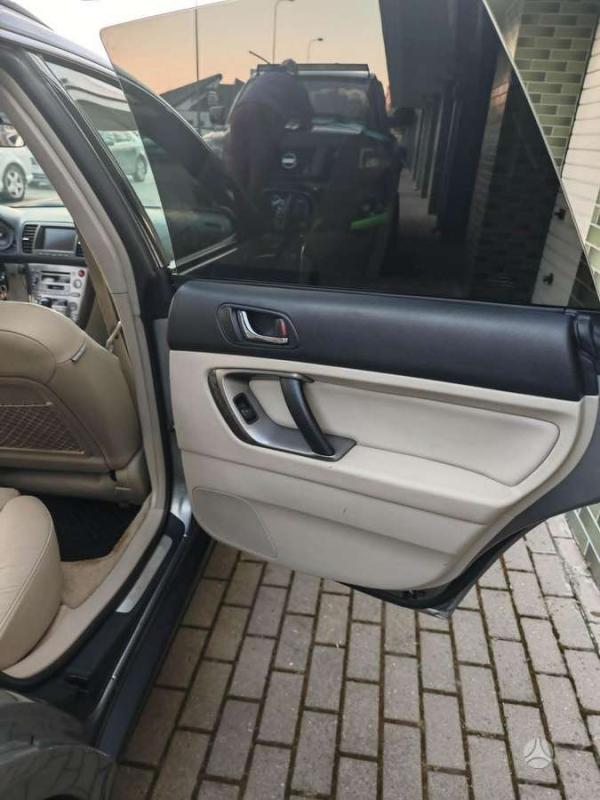 Grey Subaru Outback 2006 in Kaunas, with an engine capacity of 3.00 L and mileage of 360 thousand km for 4200 €, photo 4 on AUTOMOTO.COM.LV