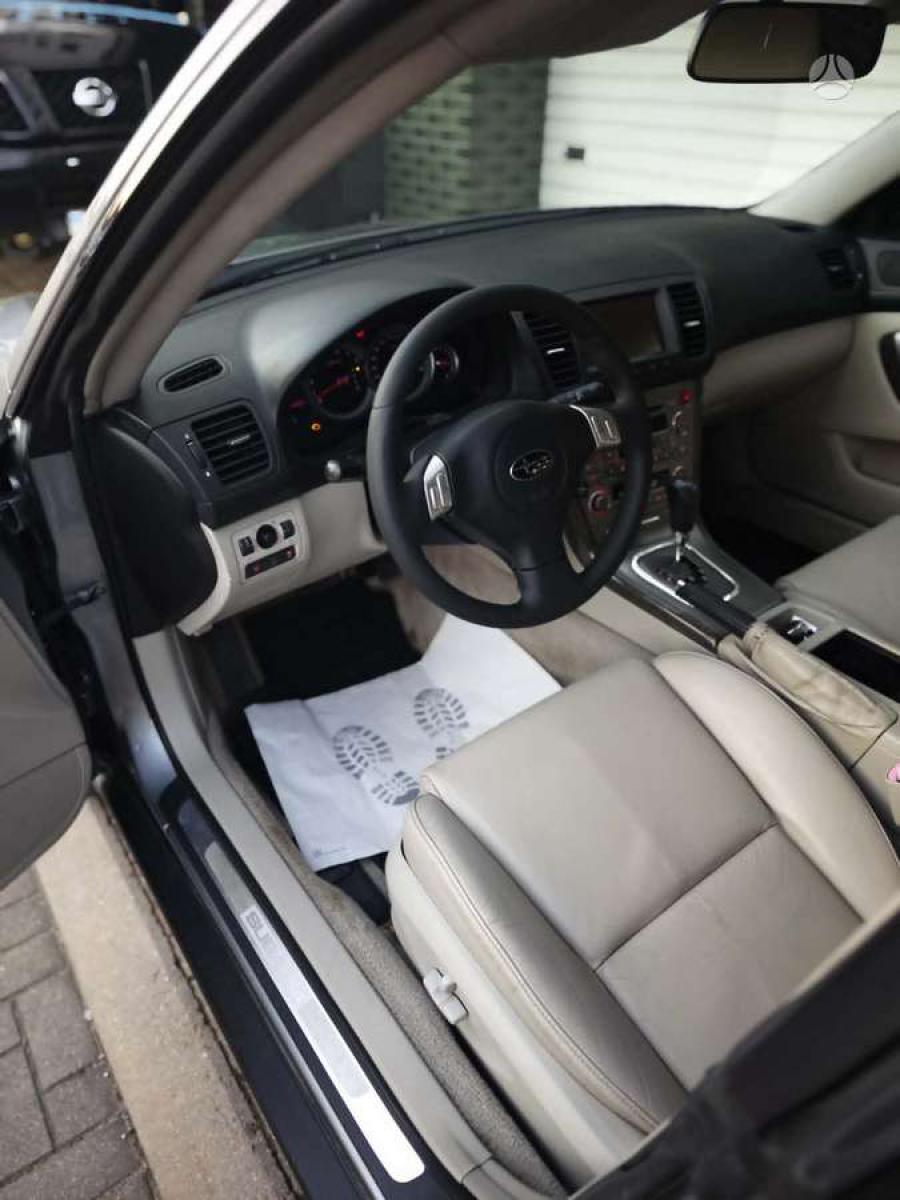 Grey Subaru Outback 2006 in Kaunas, with an engine capacity of 3.00 L and mileage of 360 thousand km for 4200 €, photo 7 on AUTOMOTO.COM.LV