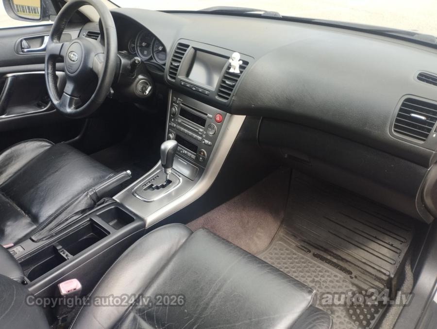 Серый Субару Аутбек 2006 в Тарту, объемом двигателя 2.50 л и пробегом 329 тыс. км за 1300 €, фото 7 на AUTOMOTO.COM.LV