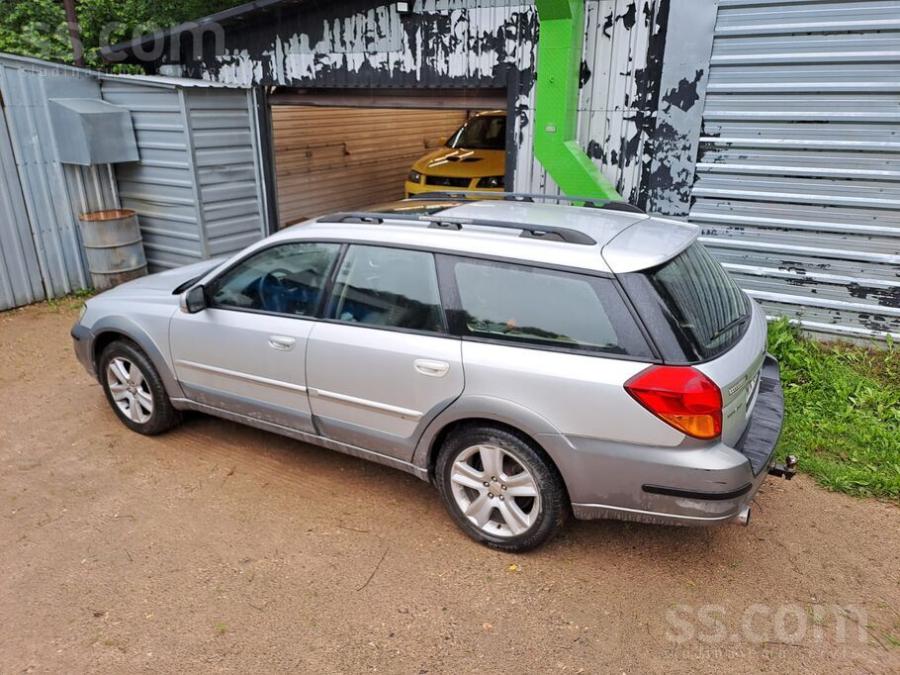 Grey Subaru Outback 2006 in Riga, with an engine capacity of 2.50 L and mileage of 188 thousand km for 3300 €, photo 4 on AUTOMOTO.COM.LV