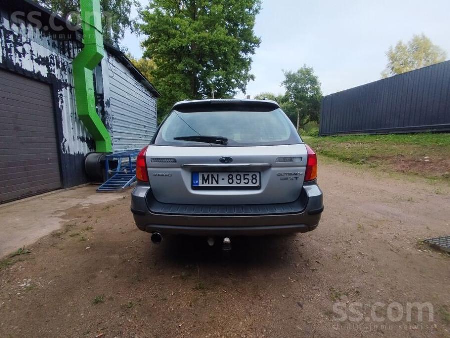 Grey Subaru Outback 2006 in Riga, with an engine capacity of 2.50 L and mileage of 188 thousand km for 3300 €, photo 6 on AUTOMOTO.COM.LV