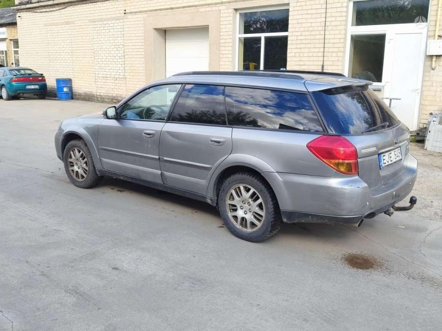 Grey Subaru Outback 2006 in Panevezys, with an engine capacity of 2.46 L and mileage of 362 thousand km for 600 €, photo 7 on AUTOMOTO.COM.LV