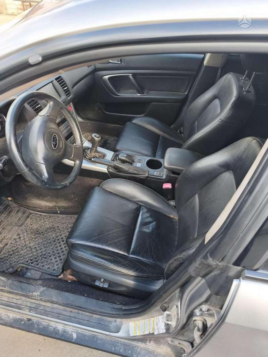 Grey Subaru Outback 2006 in Panevezys, with an engine capacity of 2.46 L and mileage of 362 thousand km for 600 €, photo 8 on AUTOMOTO.COM.LV