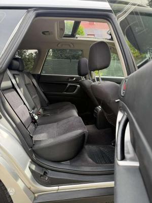 Pelēks Subaru Outback 2006 Viļņa, ar dzinēja tilpumu 2.46 L un nobraukumu 243 tūkst. km par 2450 €, foto 11 vietnē AUTOMOTO.COM.LV