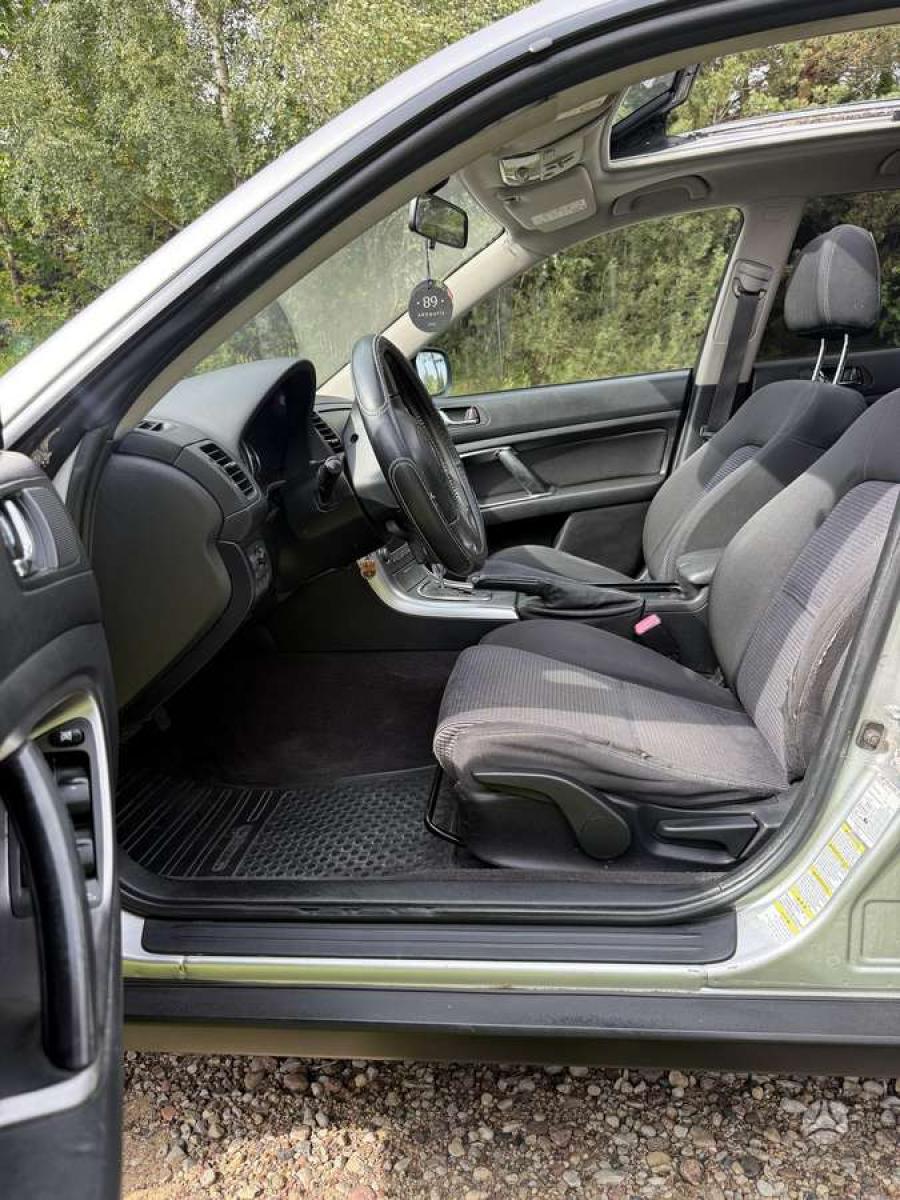 Pelēks Subaru Outback 2006 Viļņa, ar dzinēja tilpumu 2.46 L un nobraukumu 243 tūkst. km par 2450 €, foto 14 vietnē AUTOMOTO.COM.LV