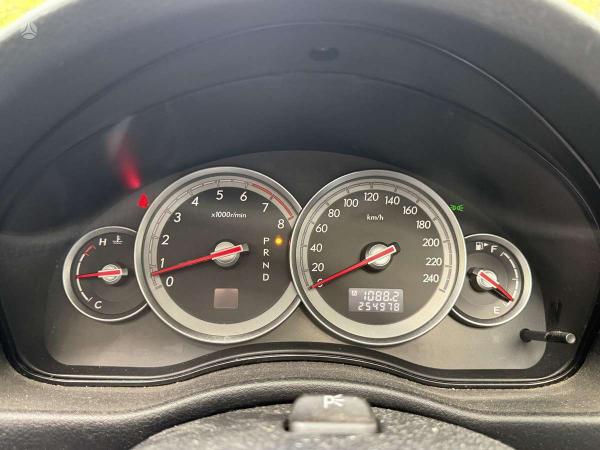 Grey Subaru Outback 2006 in Vilnius, with an engine capacity of 2.46 L and mileage of 250 thousand km for 1650 €, photo 8 on AUTOMOTO.COM.LV