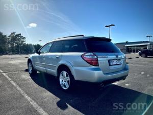 Grey Subaru Outback 2007 in Riga, with an engine capacity of 2.50 L and mileage of 197 thousand km for 1050 €, photo 3 on AUTOMOTO.COM.LV