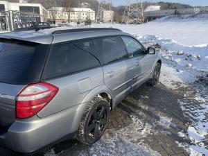 Grey Subaru Outback 2007 in Kaunas, with an engine capacity of 2.50 L and mileage of 419 thousand km for 2900 €, photo 3 on AUTOMOTO.COM.LV