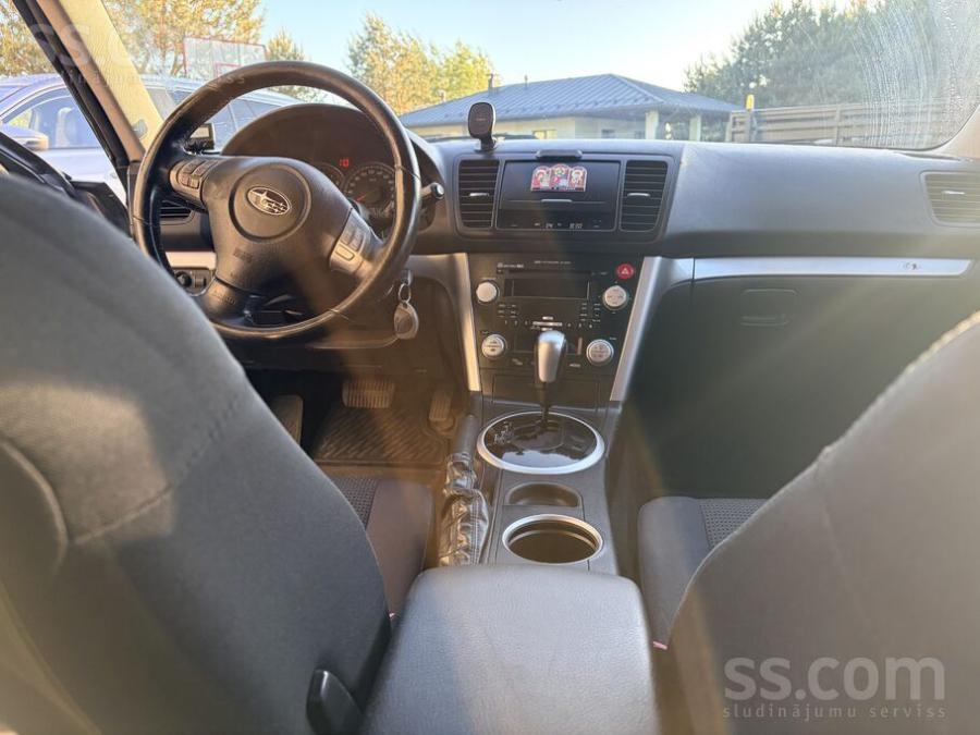 Pelēks Subaru Outback 2007 Rīga, ar dzinēja tilpumu 2.50 L un nobraukumu 109 tūkst. km par 4000 €, foto 12 vietnē AUTOMOTO.COM.LV