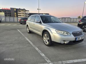 Pelēks Subaru Outback 2007 Tallina, ar dzinēja tilpumu 2.50 L un nobraukumu 244 tūkst. km par 1600 €, foto 3 vietnē AUTOMOTO.COM.LV