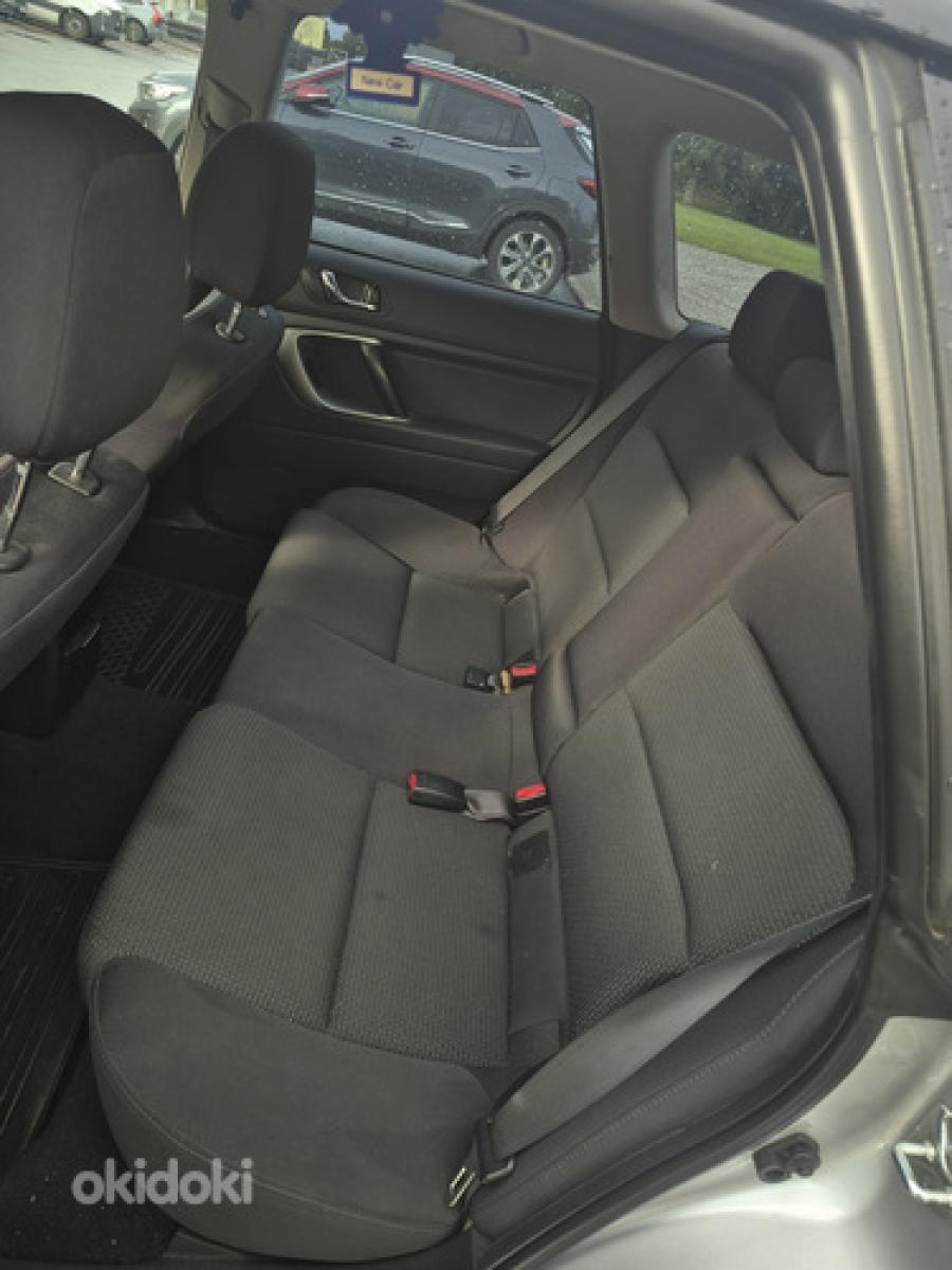Pelēks Subaru Outback 2007 Tallina, ar dzinēja tilpumu 2.50 L un nobraukumu 244 tūkst. km par 1600 €, foto 9 vietnē AUTOMOTO.COM.LV
