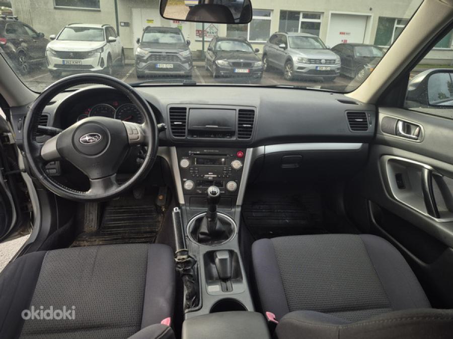 Pelēks Subaru Outback 2007 Tallina, ar dzinēja tilpumu 2.50 L un nobraukumu 244 tūkst. km par 1600 €, foto 10 vietnē AUTOMOTO.COM.LV