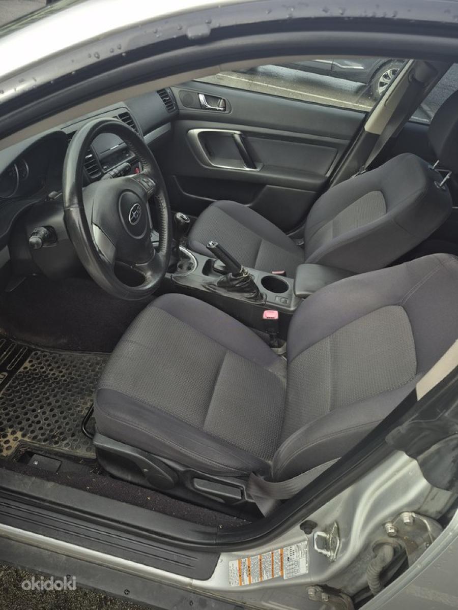 Pelēks Subaru Outback 2007 Tallina, ar dzinēja tilpumu 2.50 L un nobraukumu 244 tūkst. km par 1600 €, foto 18 vietnē AUTOMOTO.COM.LV