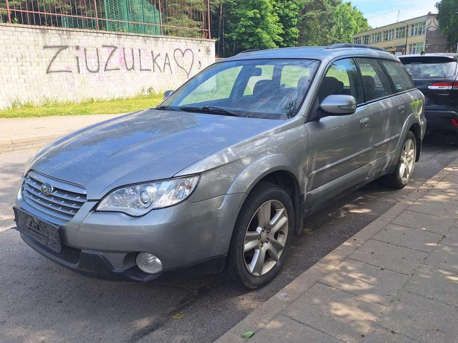 Pelēks Subaru Outback 2007 Viļņa, ar dzinēja tilpumu 2.46 L un nobraukumu 282 tūkst. km par 750 €, foto 1 vietnē AUTOMOTO.COM.LV