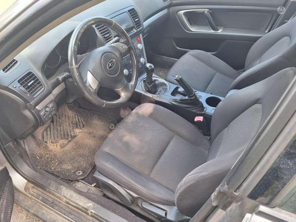 Pelēks Subaru Outback 2007 Viļņa, ar dzinēja tilpumu 2.46 L un nobraukumu 282 tūkst. km par 750 €, foto 5 vietnē AUTOMOTO.COM.LV