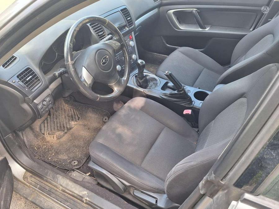 Pelēks Subaru Outback 2007 Viļņa, ar dzinēja tilpumu 2.46 L un nobraukumu 282 tūkst. km par 750 €, foto 6 vietnē AUTOMOTO.COM.LV