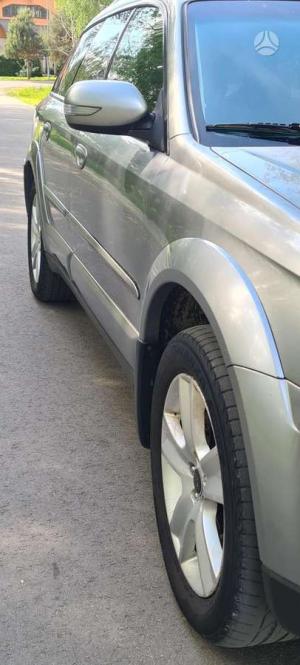 Grey Subaru Outback 2007 in Vilnius, with an engine capacity of 2.46 L and mileage of 387 thousand km for 2450 €, photo 25 on AUTOMOTO.COM.LV