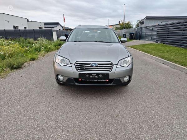Grey Subaru Outback 2007 in Vilnius, with an engine capacity of 2.46 L and mileage of 231 thousand km for 4250 €, photo 5 on AUTOMOTO.COM.LV