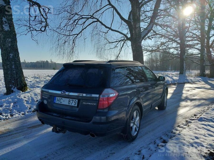 Pelēks Subaru Outback 2008 Cēsis, ar dzinēja tilpumu 2.50 L un nobraukumu 311 tūkst. km par 2850 €, foto 3 vietnē AUTOMOTO.COM.LV