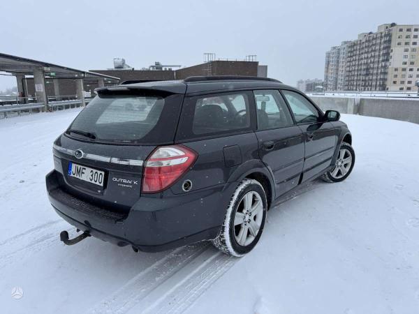 Grey Subaru Outback 2008 in Vilnius, with an engine capacity of 2.46 L and mileage of 240 thousand km for 2850 €, photo 6 on AUTOMOTO.COM.LV