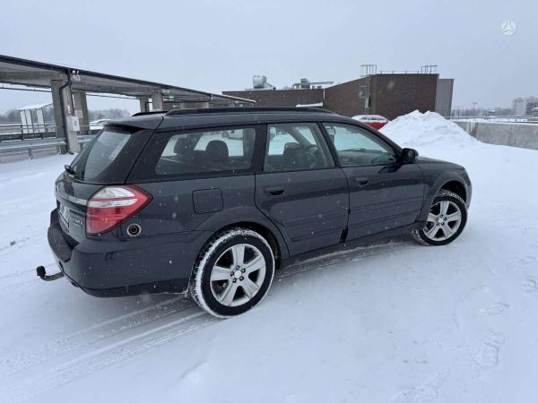 Grey Subaru Outback 2008 in Vilnius, with an engine capacity of 2.46 L and mileage of 240 thousand km for 2850 €, photo 7 on AUTOMOTO.COM.LV