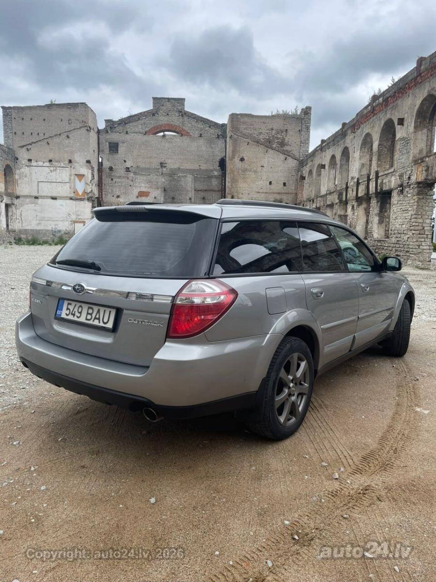 Grey Subaru Outback 2008 in Tallinn, with an engine capacity of 2.50 L and mileage of 175 thousand km for 2700 €, photo 3 on AUTOMOTO.COM.LV