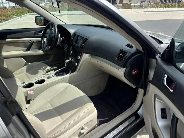 Pelēks Subaru Outback 2008 Viļņa, ar dzinēja tilpumu 3.00 L un nobraukumu 190 tūkst. km par 4750 €, foto 5 vietnē AUTOMOTO.COM.LV
