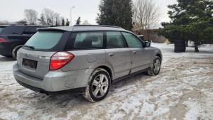 Grey Subaru Outback 2009 in Vilnius, with an engine capacity of 2.46 L and mileage of 378 thousand km for 2250 €, photo 2 on AUTOMOTO.COM.LV