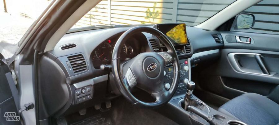 Pelēks Subaru Outback 2009 Šakiai, ar dzinēja tilpumu 2.00 L un nobraukumu 266 tūkst. km par 2950 €, foto 6 vietnē AUTOMOTO.COM.LV
