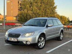 Grey Subaru Outback 2009 in Vilnius, with an engine capacity of 2.46 L and mileage of 270 thousand km for 2400 €, photo  on AUTOMOTO.COM.LV