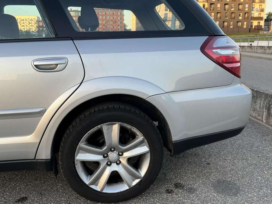 Grey Subaru Outback 2009 in Vilnius, with an engine capacity of 2.46 L and mileage of 270 thousand km for 2400 €, photo 7 on AUTOMOTO.COM.LV