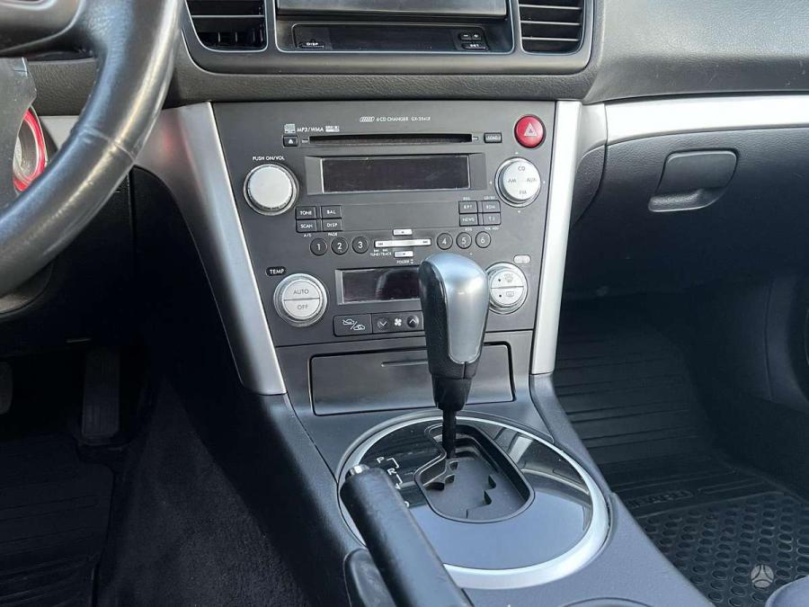 Grey Subaru Outback 2009 in Vilnius, with an engine capacity of 2.46 L and mileage of 270 thousand km for 2400 €, photo 10 on AUTOMOTO.COM.LV