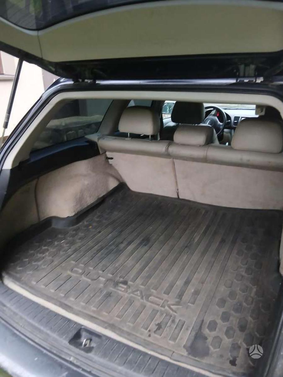 Grey Subaru Outback 2009 in Vilnius, with an engine capacity of 2.00 L and mileage of 250 thousand km for 1200 €, photo 6 on AUTOMOTO.COM.LV