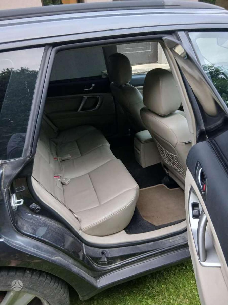 Grey Subaru Outback 2009 in Vilnius, with an engine capacity of 2.00 L and mileage of 250 thousand km for 1200 €, photo 7 on AUTOMOTO.COM.LV