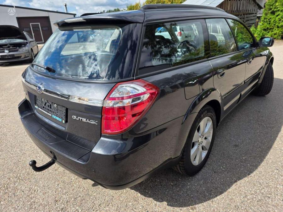 Pelēks Subaru Outback 2009 Utena, ar dzinēja tilpumu 2.46 L un nobraukumu 274 tūkst. km par 4850 €, foto 4 vietnē AUTOMOTO.COM.LV