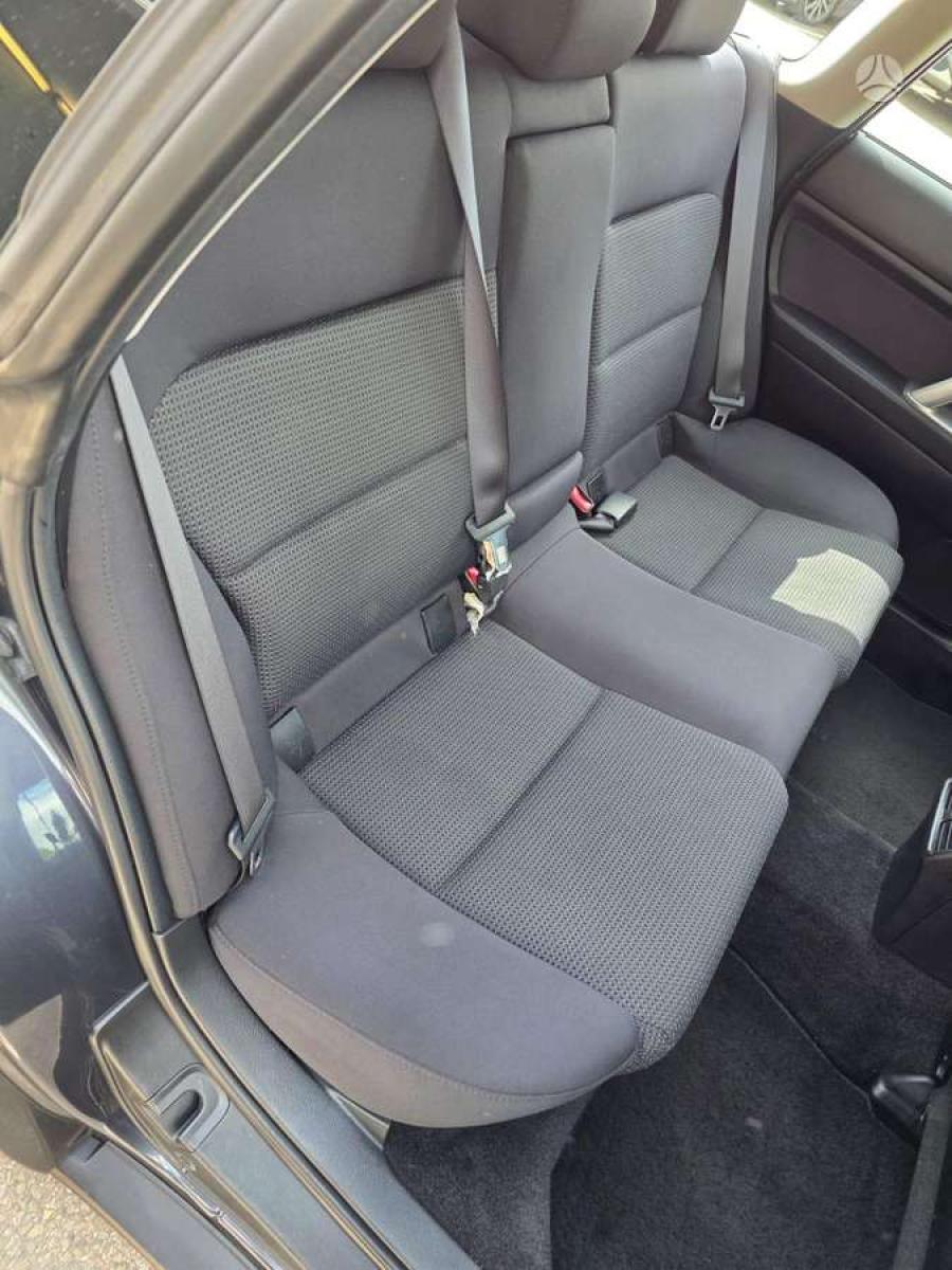 Pelēks Subaru Outback 2009 Utena, ar dzinēja tilpumu 2.46 L un nobraukumu 274 tūkst. km par 4850 €, foto 18 vietnē AUTOMOTO.COM.LV
