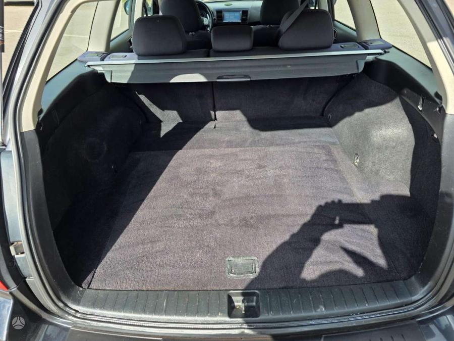 Pelēks Subaru Outback 2009 Utena, ar dzinēja tilpumu 2.46 L un nobraukumu 274 tūkst. km par 4850 €, foto 26 vietnē AUTOMOTO.COM.LV