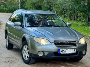 Grey Subaru Outback 2009 in Radviliskis, with an engine capacity of 2.50 L and mileage of 400 thousand km for 2300 €, photo 1 on AUTOMOTO.COM.LV