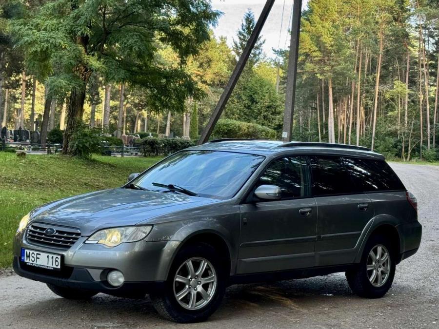 Grey Subaru Outback 2009 in Radviliskis, with an engine capacity of 2.50 L and mileage of 400 thousand km for 2300 €, photo 4 on AUTOMOTO.COM.LV