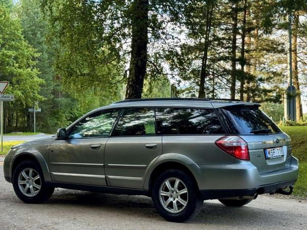Subaru Outback 2009 in Radviliskis on AUTOMOTO.COM.LV Grey Subaru Outback 2009 in Radviliskis, with an engine capacity of 2.50 L and mileage of 400 thousand km for 2300 €, photo 6 on AUTOMOTO.COM.LV