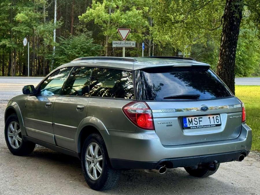 Grey Subaru Outback 2009 in Radviliskis, with an engine capacity of 2.50 L and mileage of 400 thousand km for 2300 €, photo 8 on AUTOMOTO.COM.LV