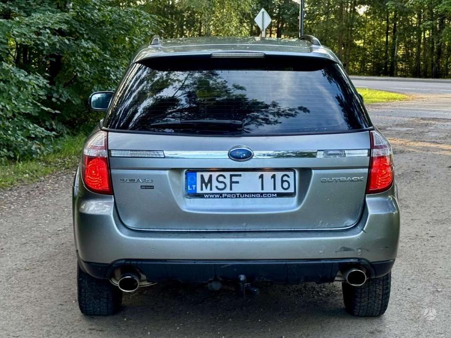 Grey Subaru Outback 2009 in Radviliskis, with an engine capacity of 2.50 L and mileage of 400 thousand km for 2300 €, photo 9 on AUTOMOTO.COM.LV