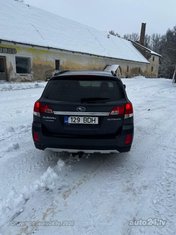 Pelēks Subaru Outback 2010 Tallina, ar dzinēja tilpumu 2.50 L un nobraukumu 300 tūkst. km par 5200 €, foto 5 vietnē AUTOMOTO.COM.LV