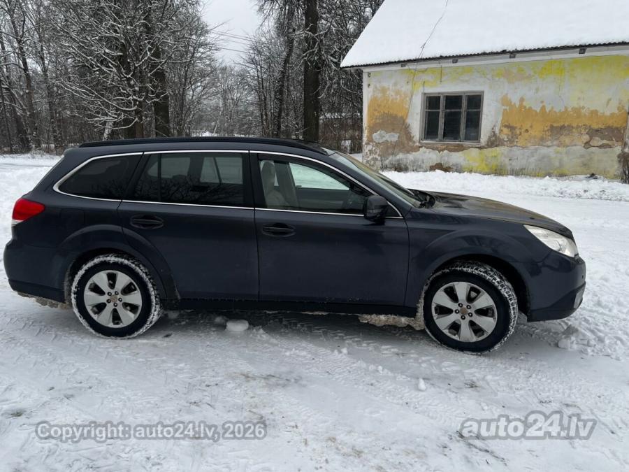 Pelēks Subaru Outback 2010 Tallina, ar dzinēja tilpumu 2.50 L un nobraukumu 300 tūkst. km par 5200 €, foto 6 vietnē AUTOMOTO.COM.LV