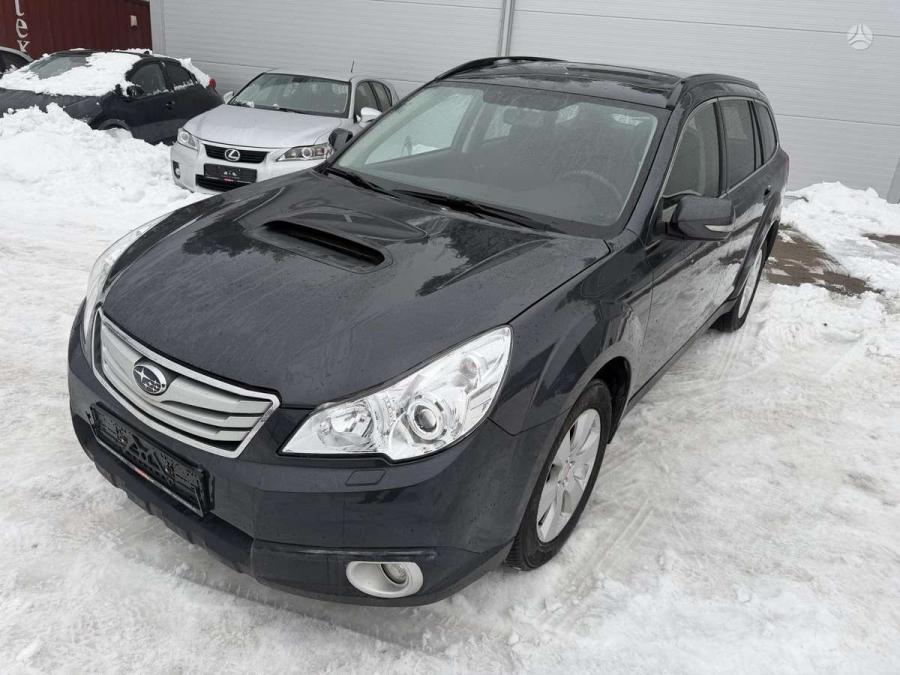 Pelēks Subaru Outback 2010 Viļņa, ar dzinēja tilpumu 2.00 L un nobraukumu 188 tūkst. km par 4450 €, foto 1 vietnē AUTOMOTO.COM.LV