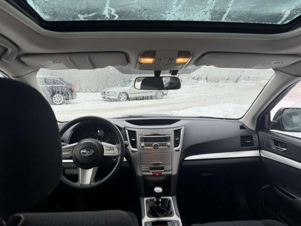Pelēks Subaru Outback 2010 Viļņa, ar dzinēja tilpumu 2.00 L un nobraukumu 188 tūkst. km par 4450 €, foto 11 vietnē AUTOMOTO.COM.LV
