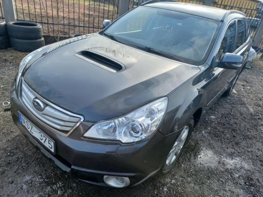Pelēks Subaru Outback 2010 Rīga, ar dzinēja tilpumu 2.00 L un nobraukumu 300 tūkst. km par 1500 €, foto 1 vietnē AUTOMOTO.COM.LV
