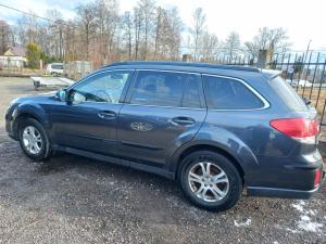 Pelēks Subaru Outback 2010 Rīga, ar dzinēja tilpumu 2.00 L un nobraukumu 300 tūkst. km par 1500 €, foto 3 vietnē AUTOMOTO.COM.LV