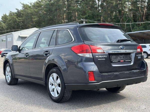 Pelēks Subaru Outback 2010 Viļņa, ar dzinēja tilpumu 2.00 L un nobraukumu 188 tūkst. km par 2650 €, foto 10 vietnē AUTOMOTO.COM.LV